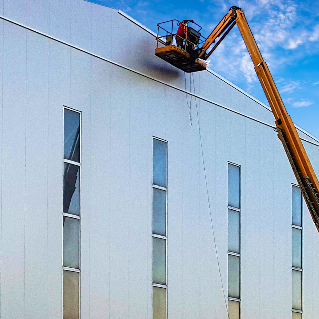 15 METRE SANDWICH WALL PANELS IN ONE PIECE - O-METALL